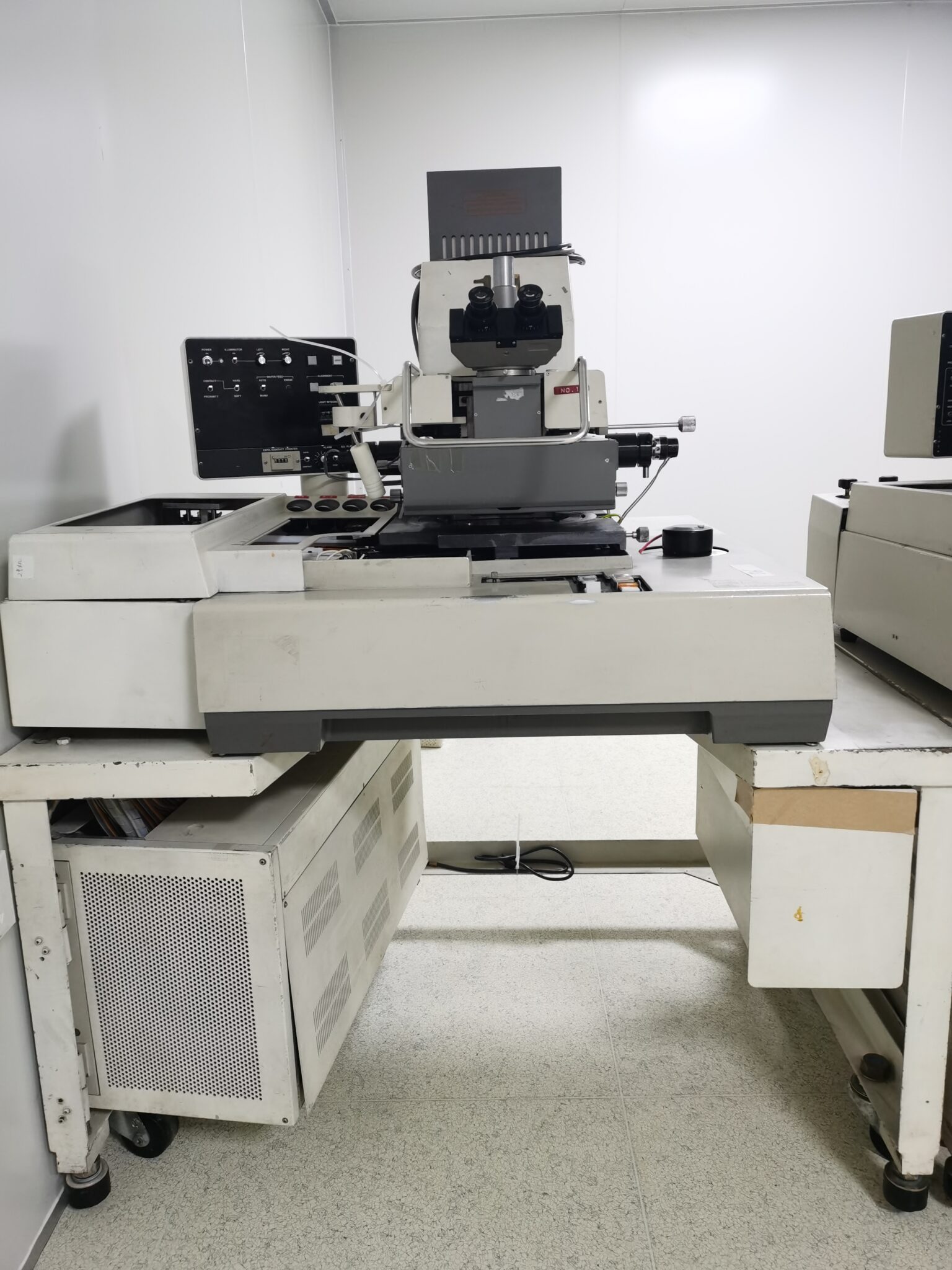 Neutronix NV2 Canon PLA 500/501 Wafer Mask Aligner | SemiStar