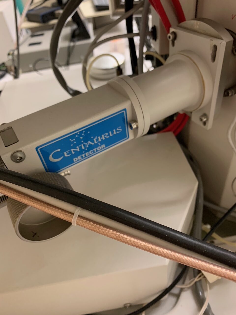 HITACHI S-4700 SCANNING ELECTRON MICROSCOPE WITH EDAX X-RAY OPTION ...