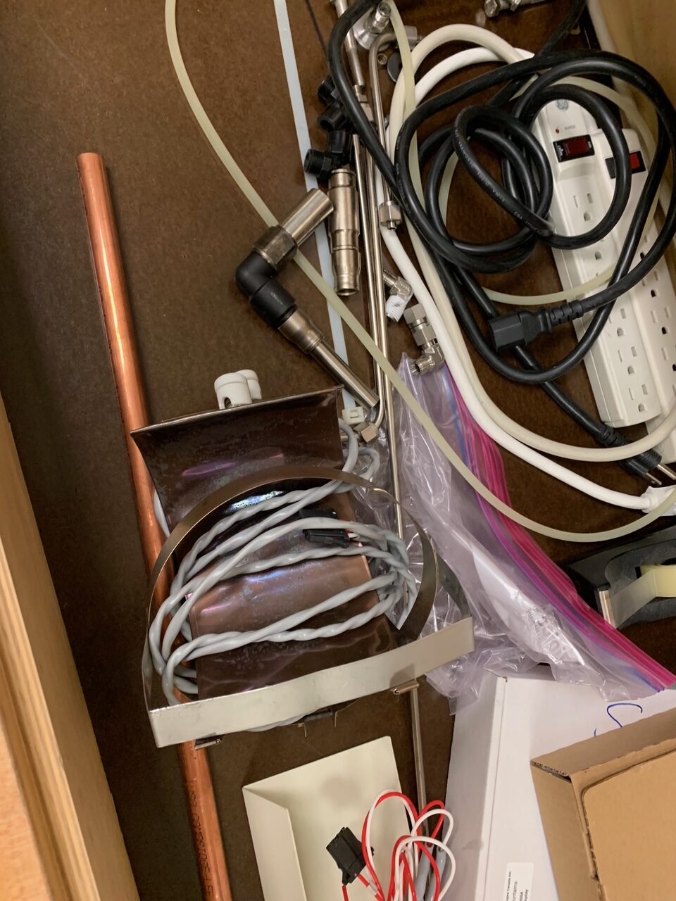 HITACHI S-4700 SCANNING ELECTRON MICROSCOPE WITH EDAX X-RAY OPTION ...